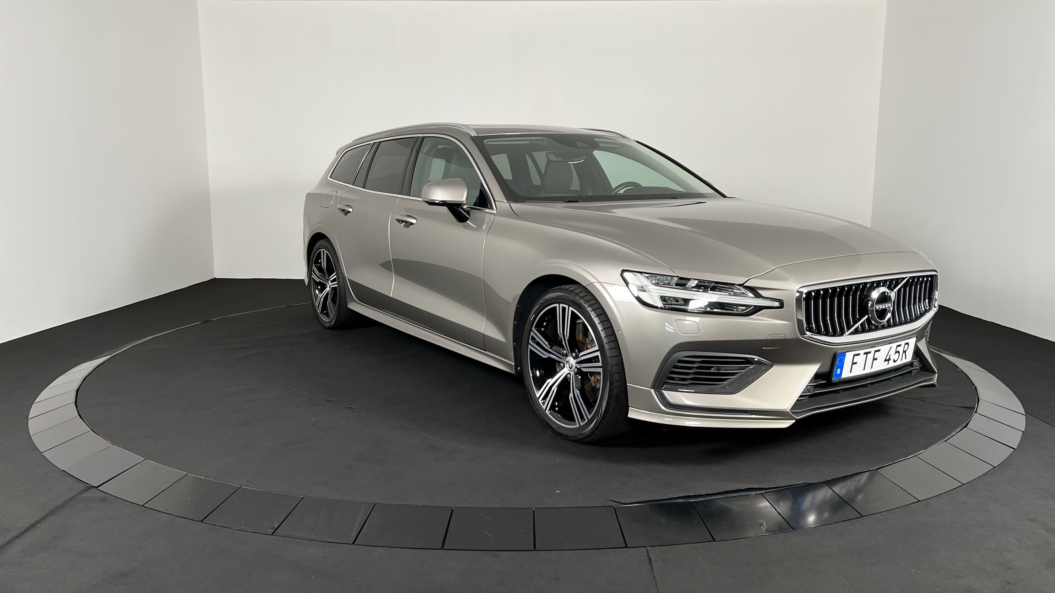 Elbila.se | Volvo V60 T8 Twin Engine AWD 392hk